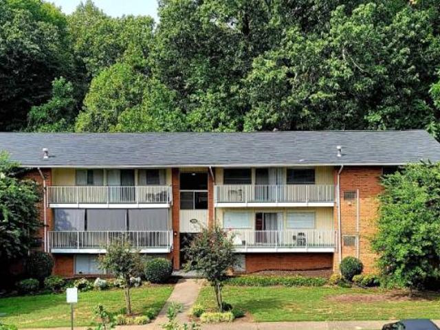 1 Br, 1 bath, Condo 800 Brook Hill Rd