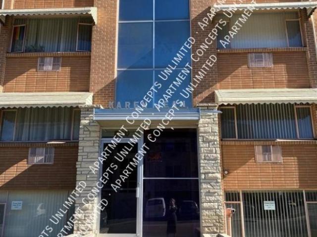 1 Br, 1 bath, Condo 800 Dexter Street