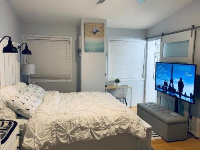 1 Br, 1 bath, Condo 8012 Valley Manor Rd