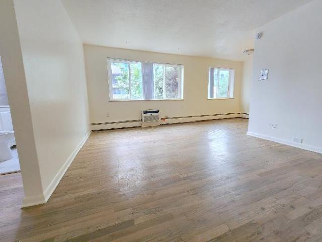 1 Br, 1 bath, Condo 801 N Dahlia Street