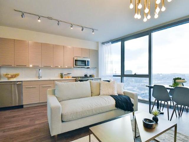 1 Br, 1 bath, Condo 801 W Madison St