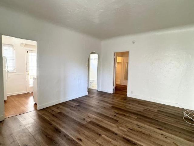1 Br, 1 bath, Condo 808 2/5 N Poinsettia Pl