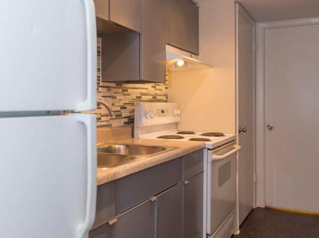1 Br, 1 bath, Condo 809 North Dexter Street