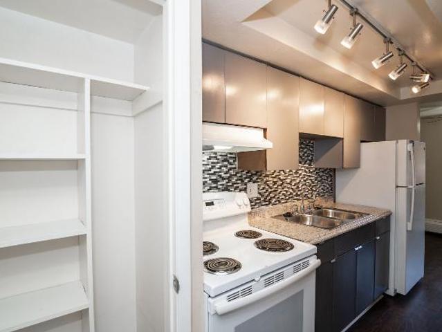 1 Br, 1 bath, Condo 809 North Dexter Street