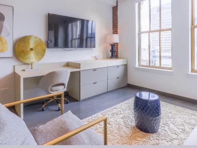 1 Br, 1 bath, Condo 810 Broad St