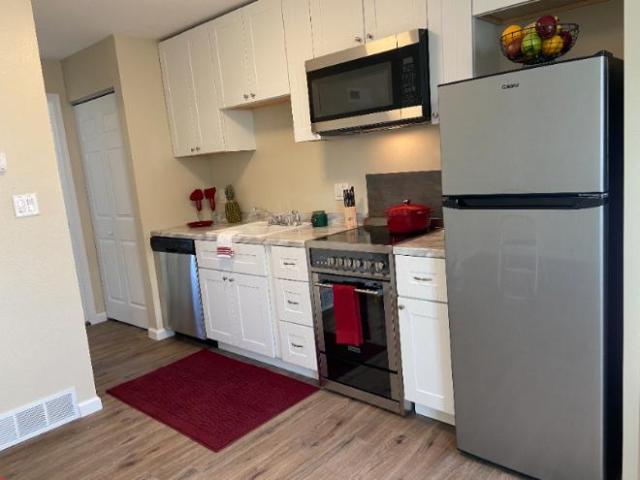 1 Br, 1 bath, Condo 810 Yucca Drive