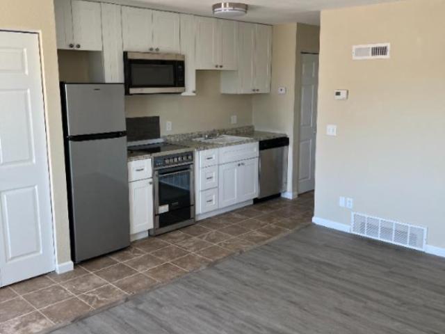 1 Br, 1 bath, Condo 810 Yucca Drive