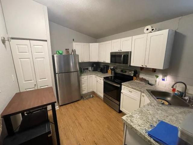 1 Br, 1 bath, Condo 813 5 E 57th St