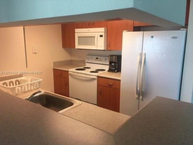 1 Br, 1 bath, Condo 816 NW 11th St