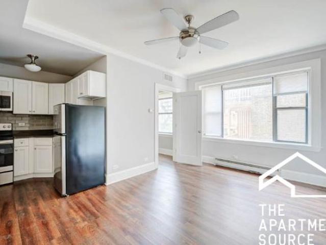 1 Br, 1 bath, Condo 817 West Lakeside Pl