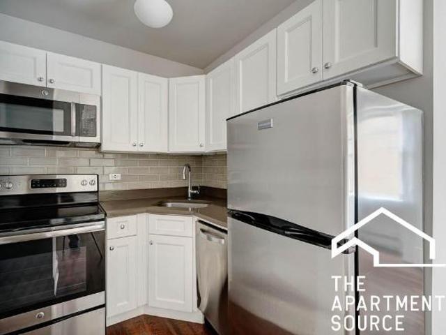 1 Br, 1 bath, Condo 817 West Lakeside Place