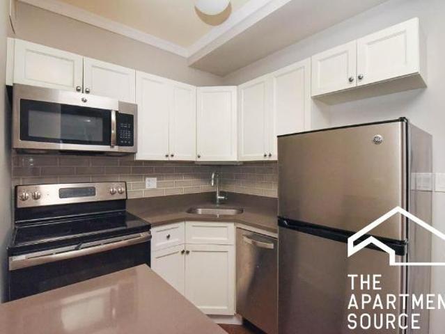 1 Br, 1 bath, Condo 817 West Lakeside Place