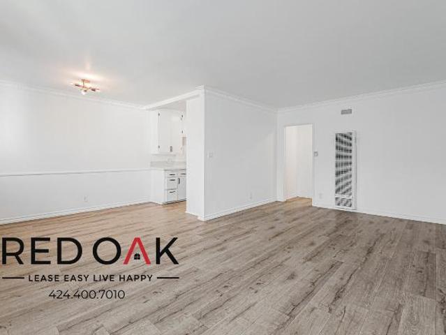 1 Br, 1 bath, Condo 820 S Gramercy Pl