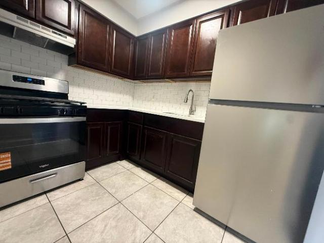 1 Br, 1 bath, Condo 821 Central Ave