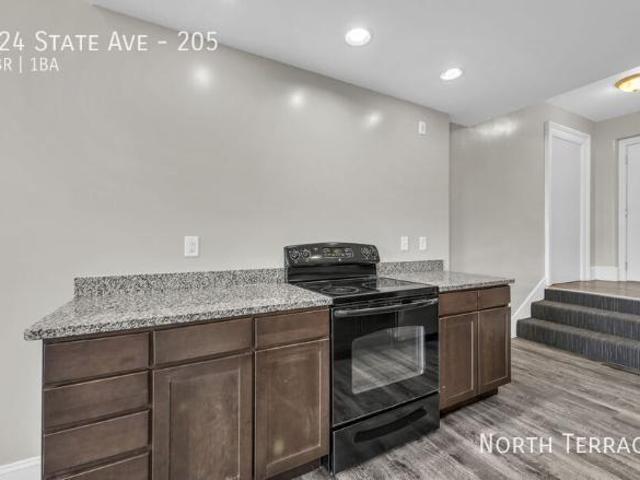 1 Br, 1 bath, Condo 824 State Ave