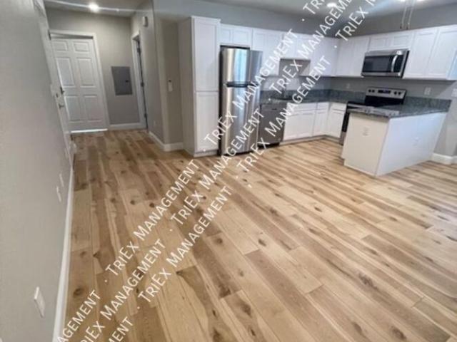 1 Br, 1 bath, Condo 825 H Street