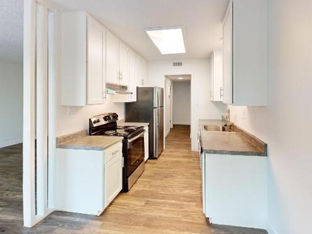 1 Br, 1 bath, Condo 825 Las Gallinas Avenue