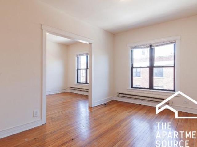 1 Br, 1 bath, Condo 827 West Waveland Ave