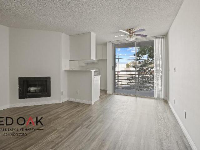 1 Br, 1 bath, Condo 8309 Cedros Ave