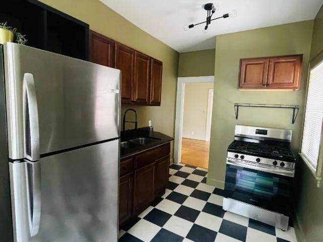 1 Br, 1 bath, Condo 831 King St