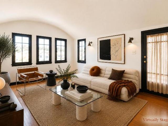 1 Br, 1 bath, Condo 836 Silverlake Blvd