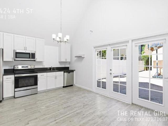 1 Br, 1 bath, Condo 8424 W 4th St
