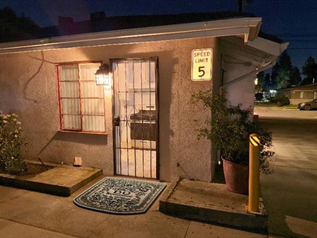 1 Br, 1 bath, Condo 843 W Walnut Ave