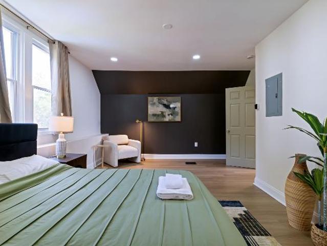 1 Br, 1 bath, Condo 845 Chislett St