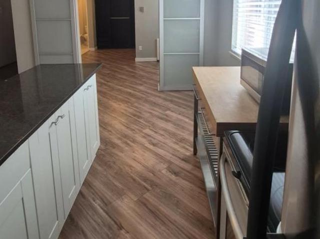 1 Br, 1 bath, Condo 855 N Pennsylvania St