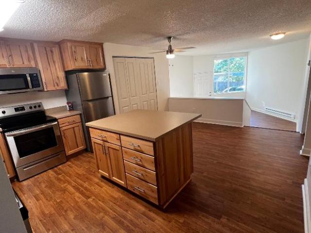 1 Br, 1 bath, Condo 8585 SW Canyon Ln