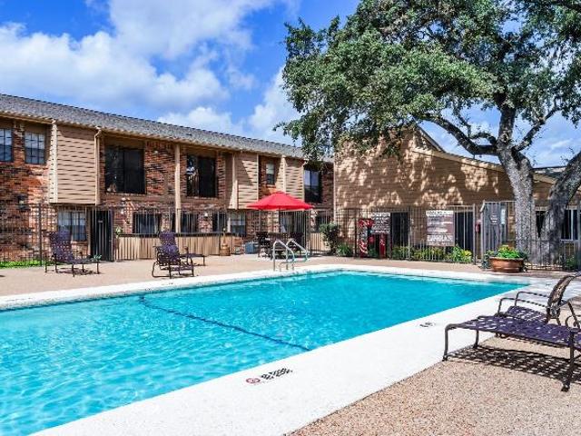1 Br, 1 bath, Condo 8600 Research Blvd