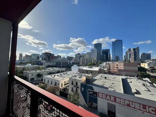 1 Br, 1 bath, Condo 875 G St