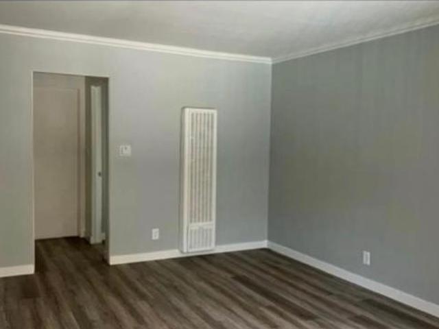1 Br, 1 bath, Condo 8801 Owensmouth Ave