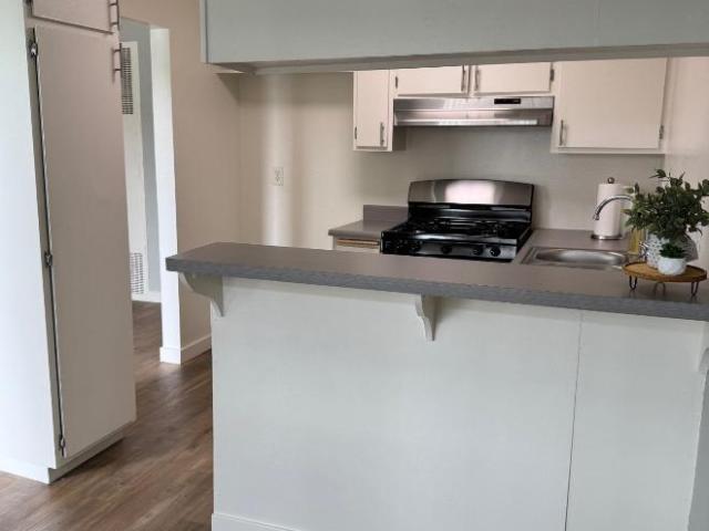 1 Br, 1 bath, Condo 8834 Topanga Canyon Blvd