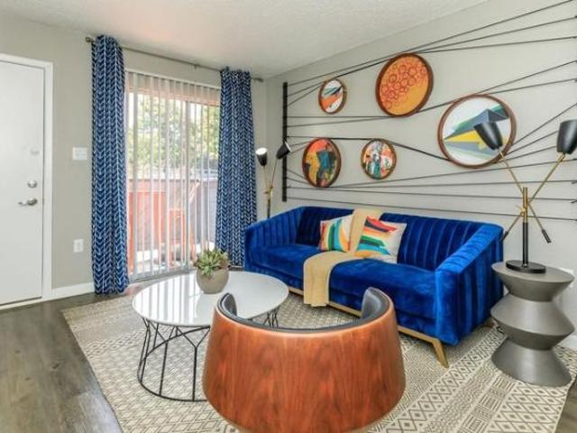 1 Br, 1 bath, Condo 8900 North Interstate 35
