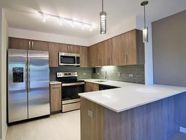 1 Br, 1 bath, Condo 896 S Ashland Ave