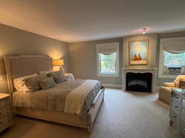 1 Br, 1 bath, Condo 8 Arlington Avenue