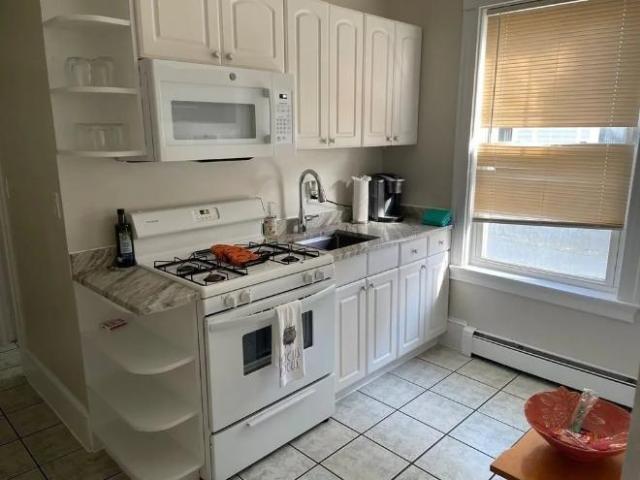 1 Br, 1 bath, Condo 8 Hancock St