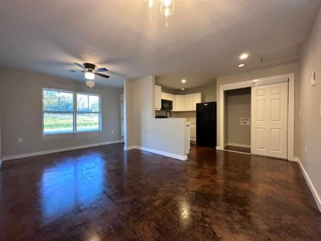 1 Br, 1 bath, Condo 900 W Highland Ave