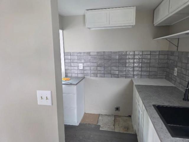 1 Br, 1 bath, Condo 9035 Southeast Division Street