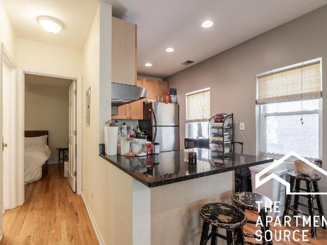1 Br, 1 bath, Condo 906 N Wood