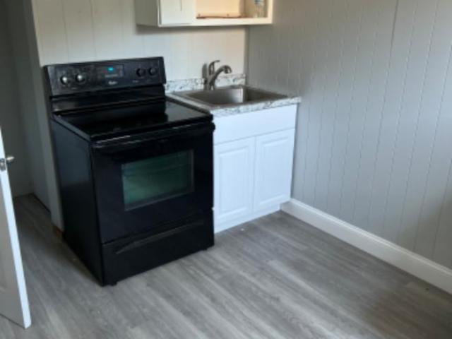 1 Br, 1 bath, Condo 90 Curtis Ave