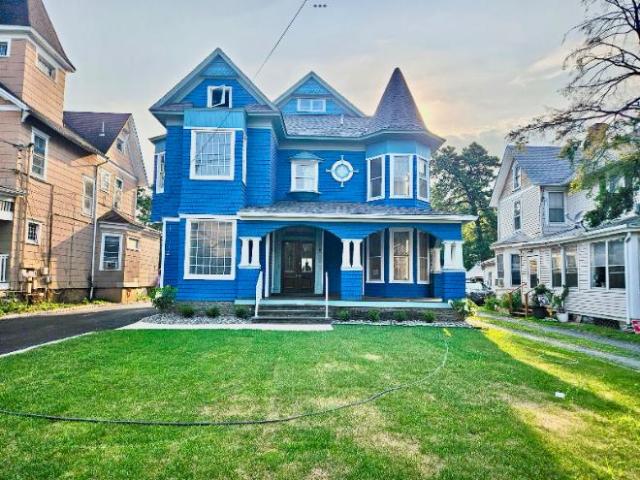 1 Br, 1 bath, Condo 90 Shrewsbury Ave
