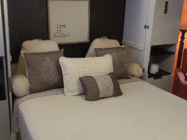 1 Br, 1 bath, Condo 913 Rivera St