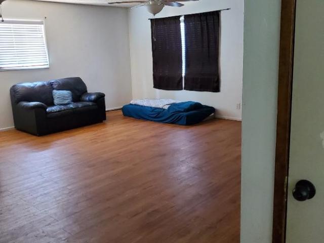 1 Br, 1 bath, Condo 9140 Haddon Ave