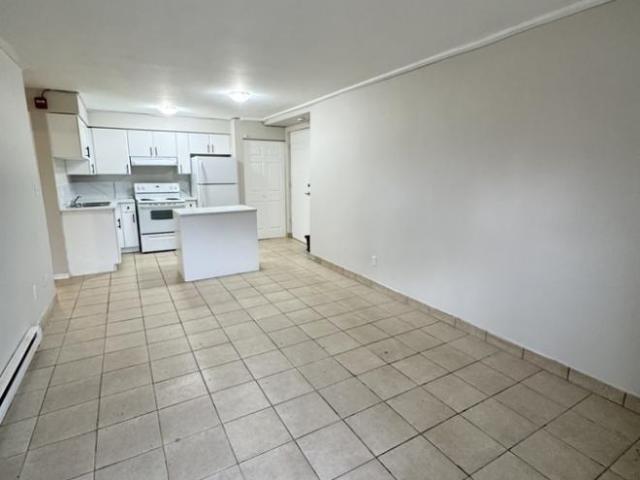 1 Br, 1 bath, Condo 915 Campbell Ave