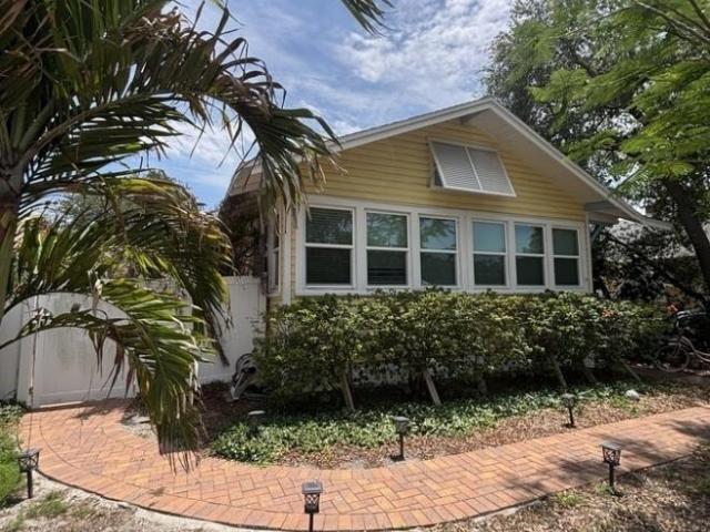 1 Br, 1 bath, Condo 918 24th Ave N