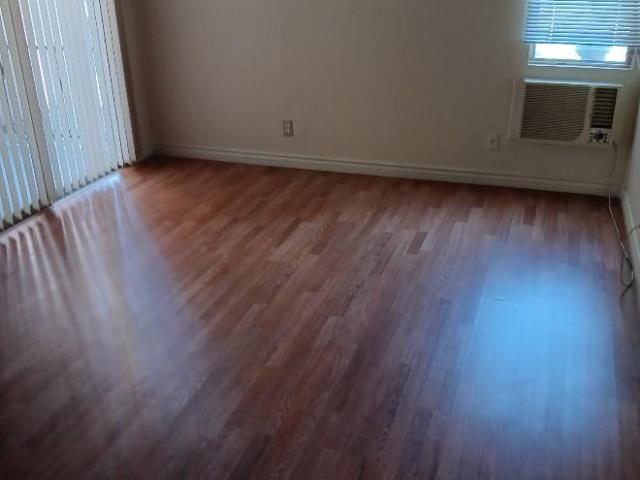 1 Br, 1 bath, Condo 919 South Marengo Ave