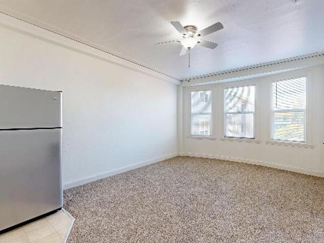 1 Br, 1 bath, Condo 920 Fulton St