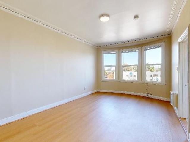 1 Br, 1 bath, Condo 922 Fulton St